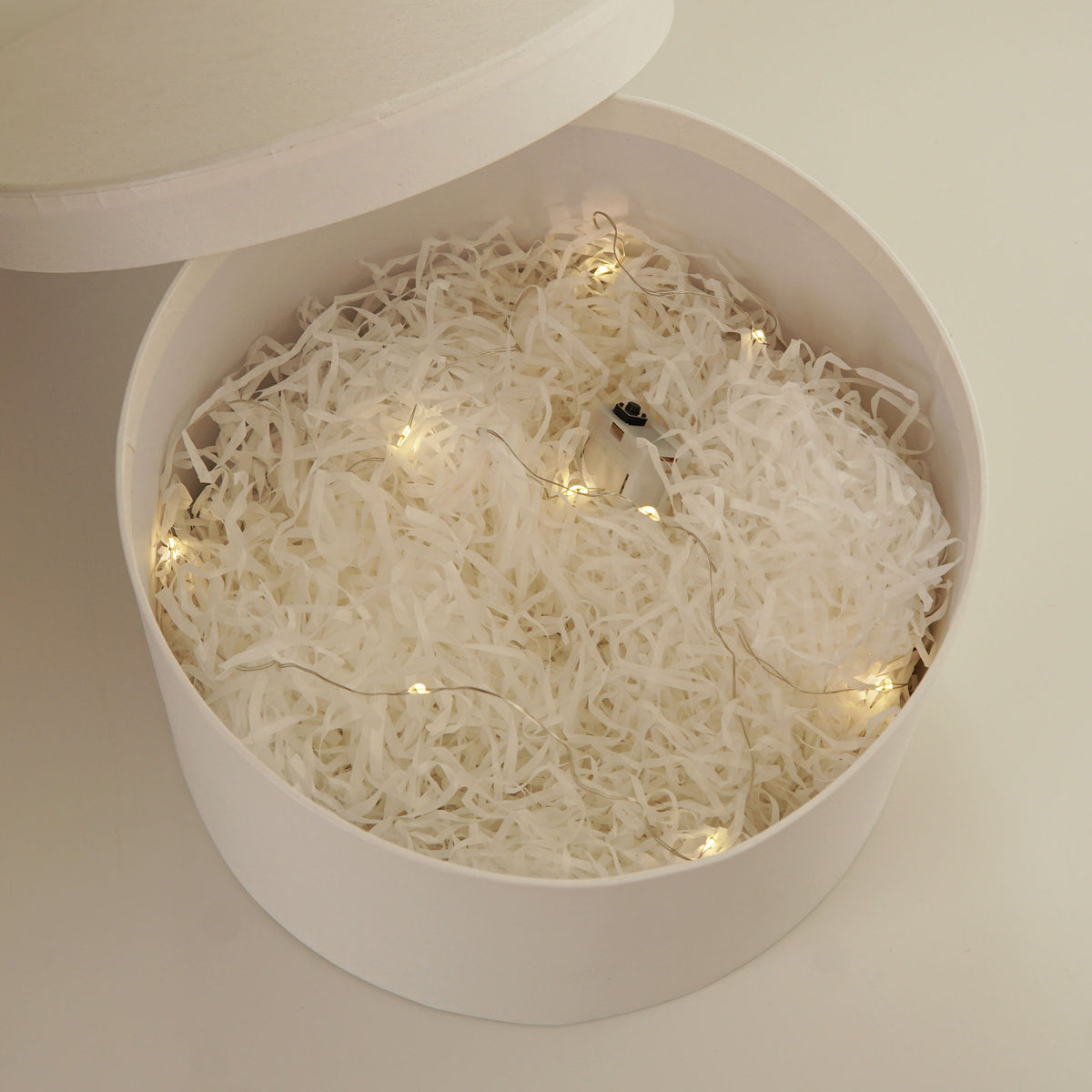 White Round Box – nsjstylishstore